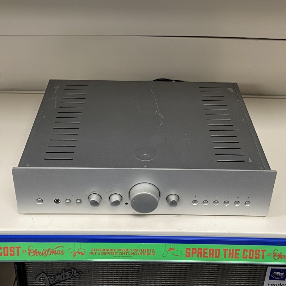 Pre-owned CAMBRIDGE AUDIO AZUR 640A STEREO INTEGRATED AMPLIFIER - Own4Less